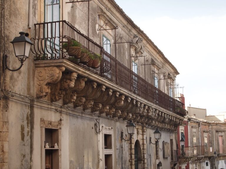 Gli Antichi Palazzi Di Palazzolo Un Viaggio Nella Storia Italiani It