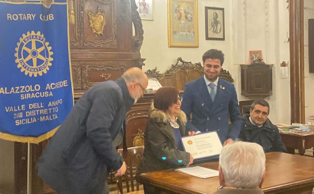 Rotary, assegnato un riconoscimento a Luisa Santoro - italiani.it